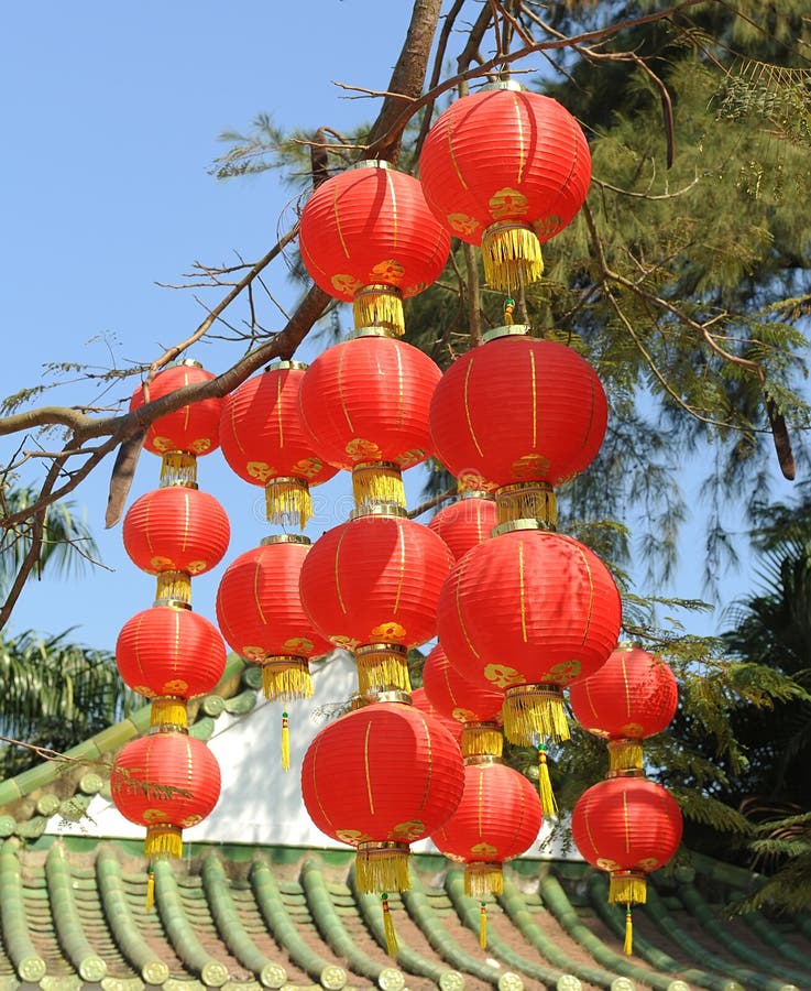 Lanterne rouge chinoise photo stock. Image du toujours - 4097194