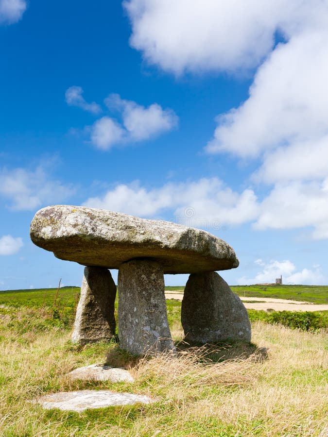 Lanyon Quoit - Dolmen in Cornwall, England, UK Stock Photo - Image of ...