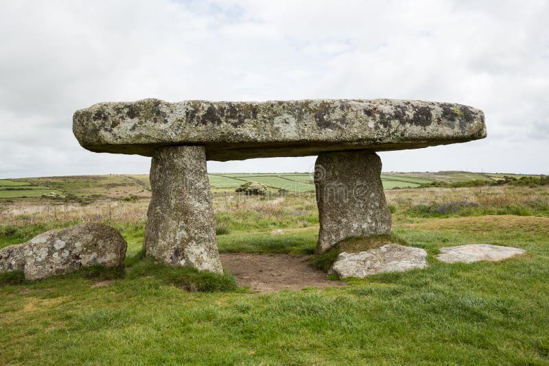 Lanyon Quoit, a Megalithic Dolmen Site with a 12-ton Capstone Stock ...