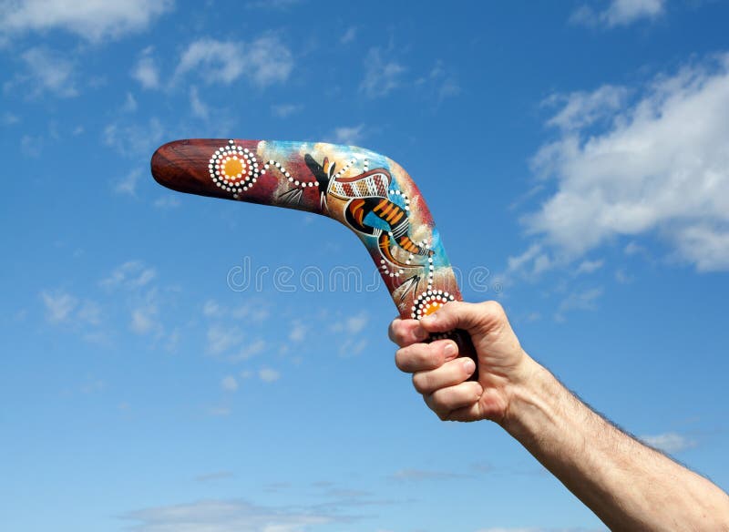 Lanzar un bumerang foto de archivo. Imagen de curva, australia - 26225950