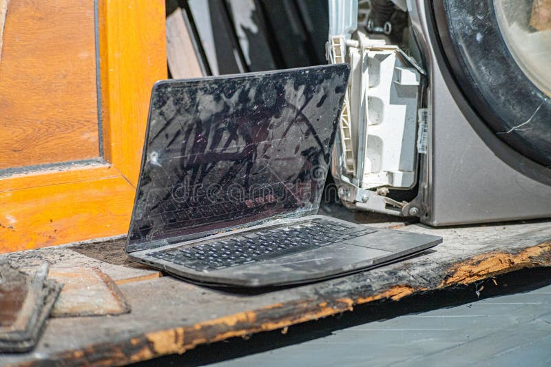 2,926 Broken Screen Laptop Stock Photos - Free & Royalty-Free Stock ...