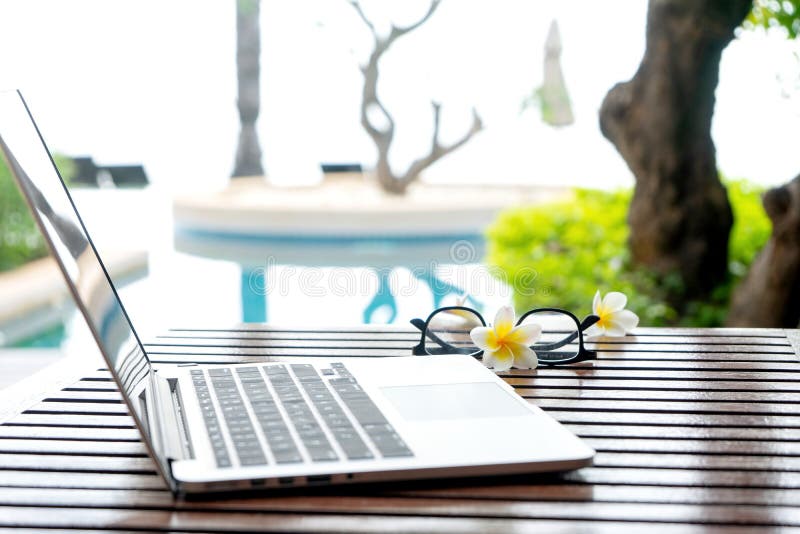 28,698 Outdoor Desk Photos - Free & Royalty-Free Stock Photos from ...