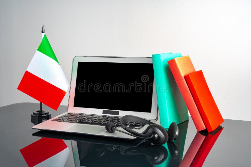 Laptop with Italy Flag on Working Table, Educational Concept Stock ...