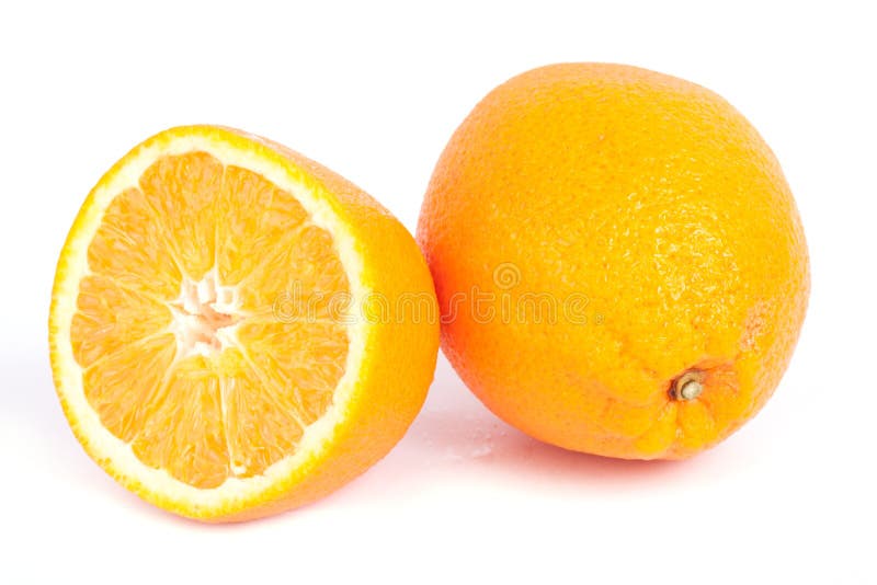 Laranja cortada e inteira foto de stock. Imagem de alaranjado - 16031842