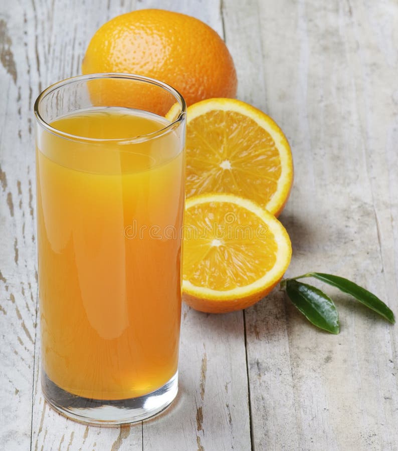 Laranja e sumo de laranja imagem de stock. Imagem de folha - 22154051