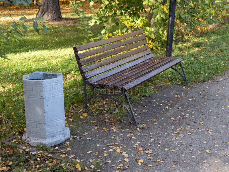 A Large Bench in the Autumn Park of Moscow without People Stock Image ...