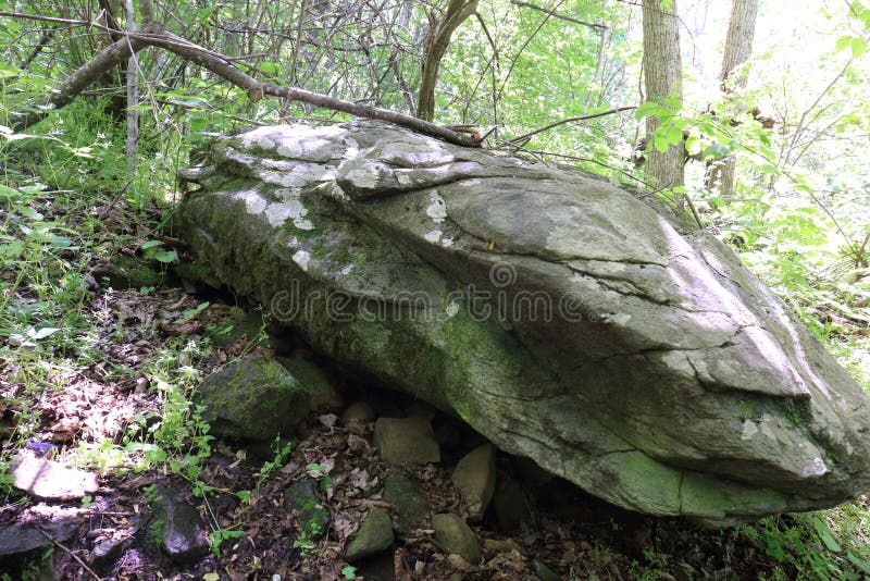 Big Blue Ridge Boulder stock photo. Image of boulders - 141278932