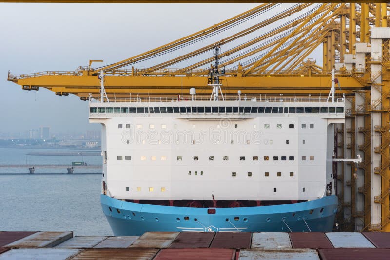 Numerous Gantry Cranes Stock Photos - Free & Royalty-Free Stock Photos ...