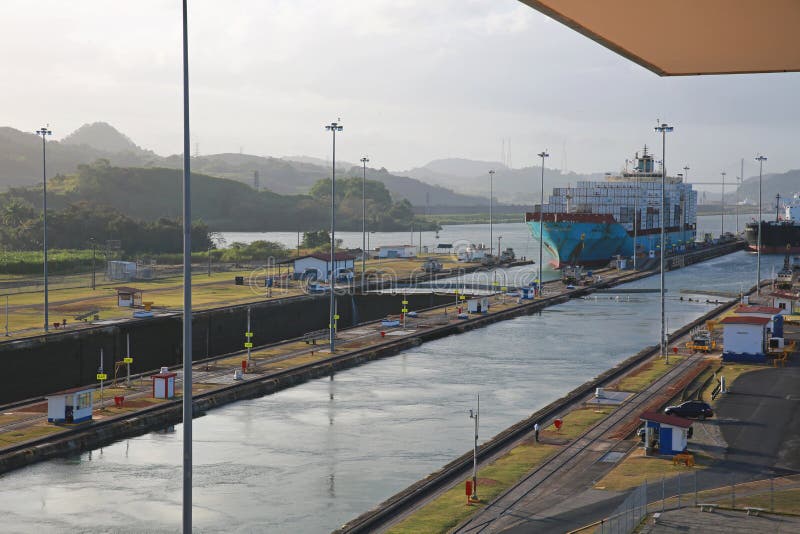 Container Ship Enters Panama Canal Lock Editorial Stock Image - Image ...