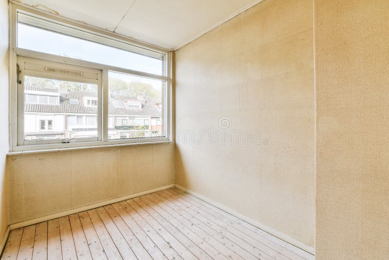 Large Cozy Empty Room with Window Stock Photo - Image of clean ... Large Cozy Empty Room with Window Stock Photo - Image of clean ...