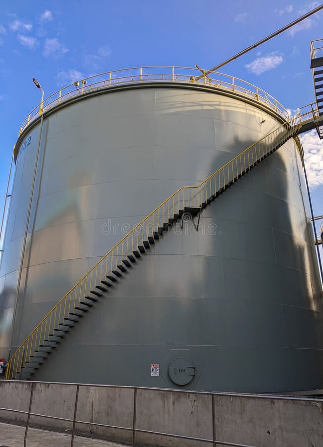 Large Crude Palm Oil Storage Tank Stock Photos - Free & Royalty-Free ...