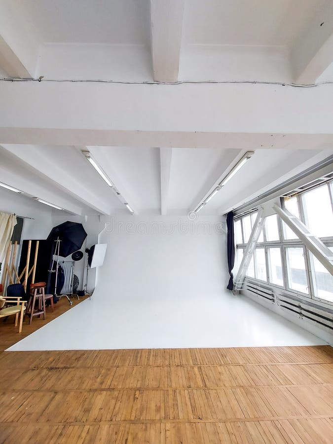 Large Daylight Photo Studio with Cyclorama and Large Panoramic Windows ...
