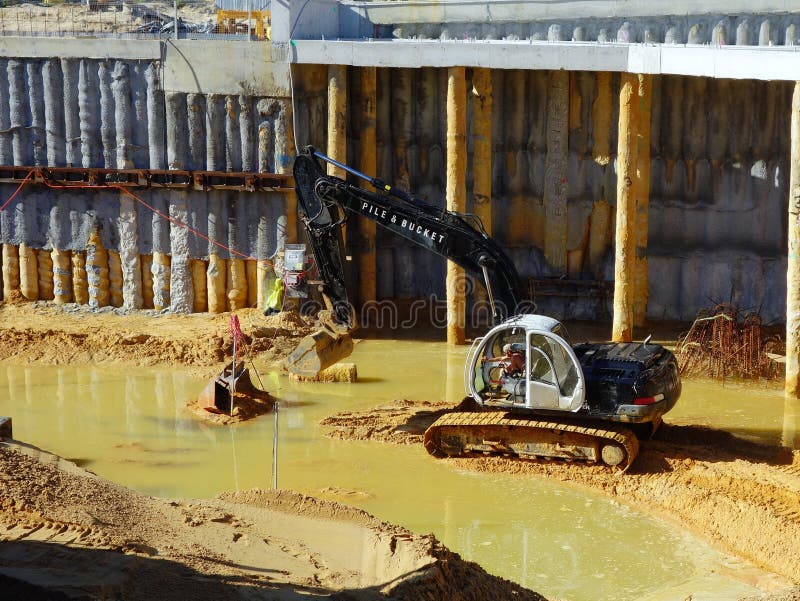 Large Digger, Building Excavation Editorial Photography - Image of ...