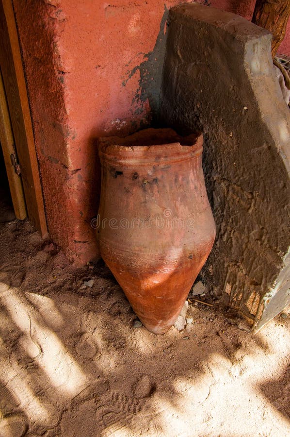 Large Earthen Vessel Stock Photos - Free & Royalty-Free Stock Photos ...