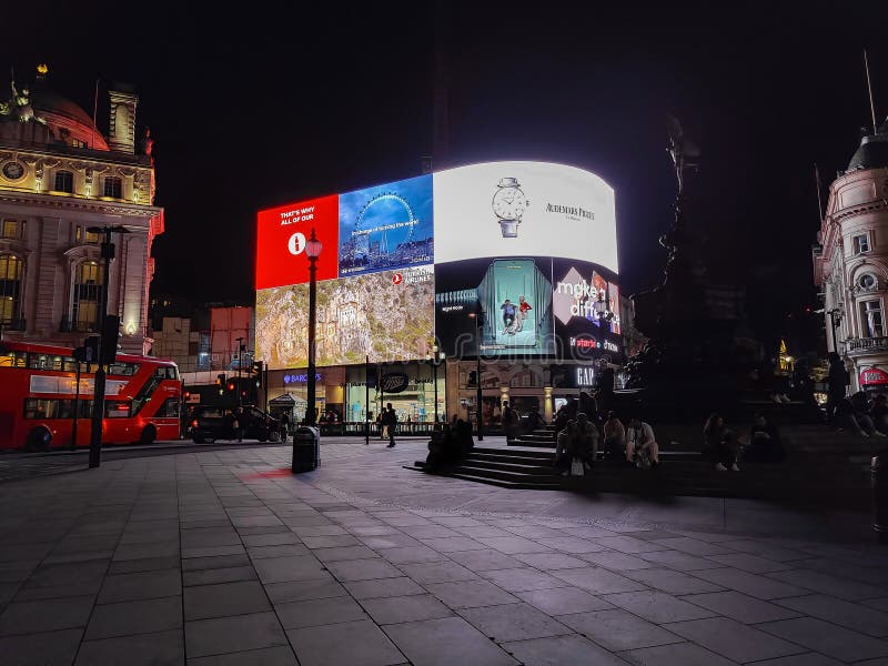 The Large Electronic Display Screen in Piccadilly Circus London at ...