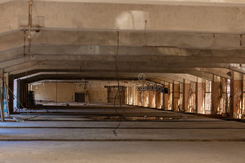 Large Empty Room. Concrete Building Stock Photo - Image of hall, dark ...