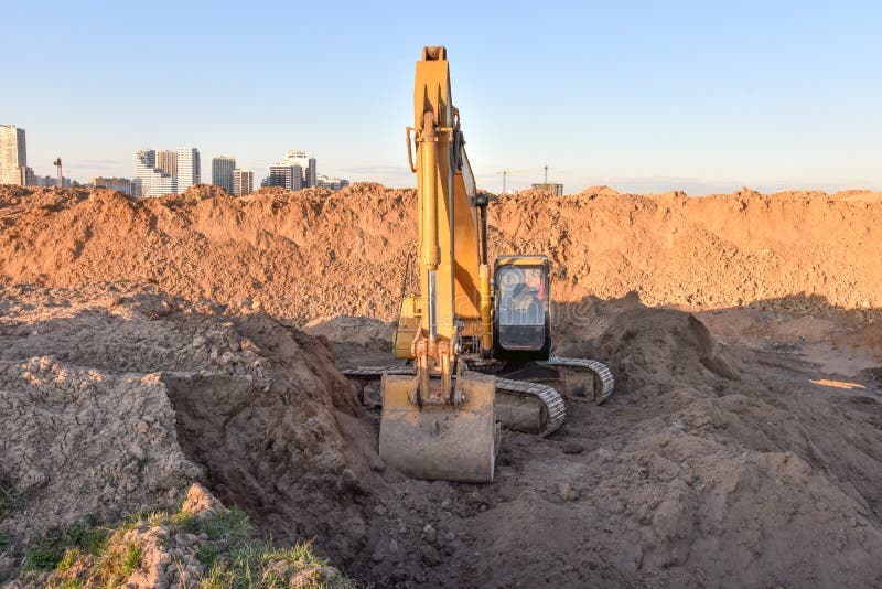 235 Open Pit Diggers Stock Photos - Free & Royalty-Free Stock Photos ...