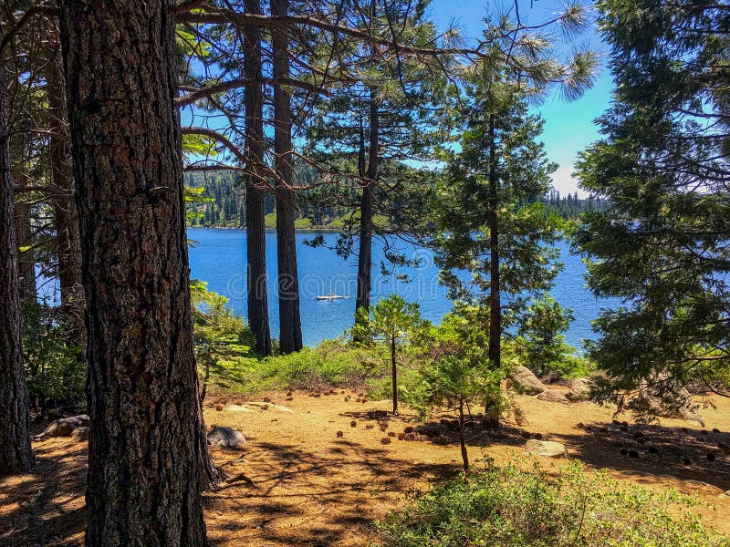 Large Freshwater Lake. California Stock Image - Image of lake, mountain ...