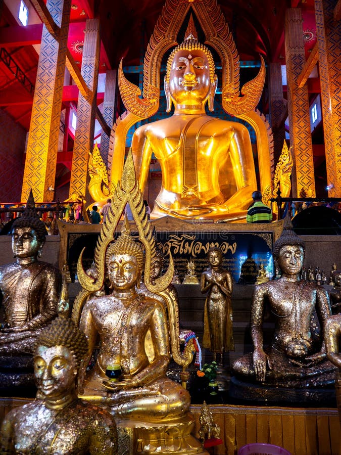 Phra Si Mueang Thong: Large Golden Buddha and Small Buddha in Thai ...