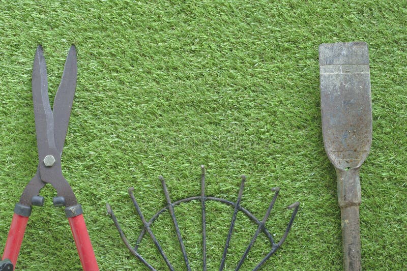 Large Grass Cutting Shears, Red Handle, Steel Rake, Digging Shovel ...