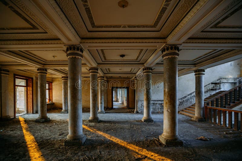 Large Hall with Columns in Old Abandoned Mansion Stock Image - Image of ...