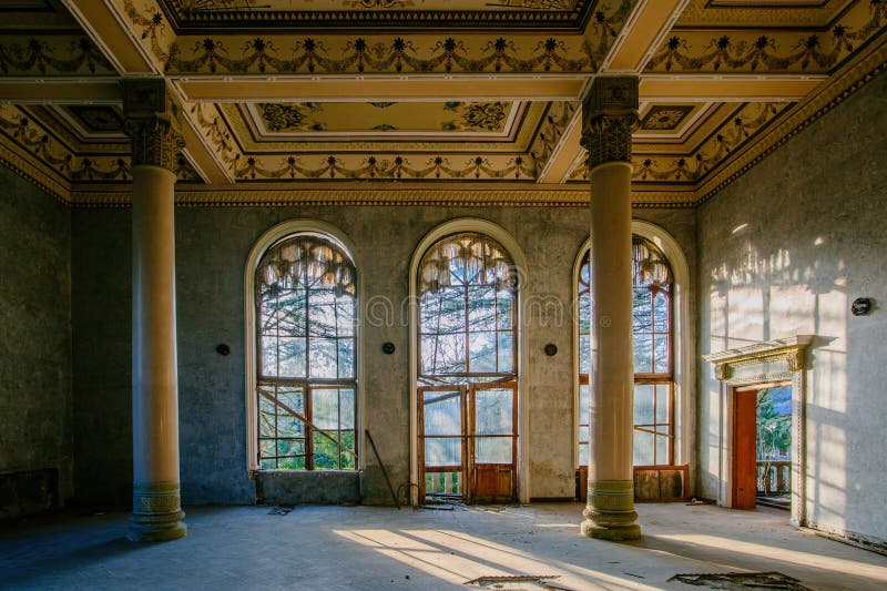 Large Hall with Columns in Old Abandoned Mansion Stock Photo - Image of ...