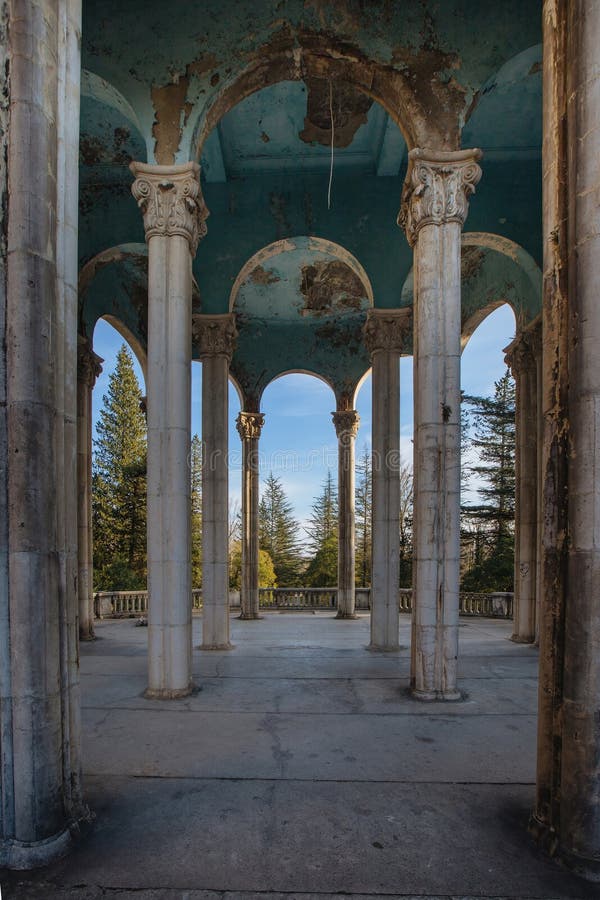 Large Hall with Columns in Old Abandoned Mansion Stock Photo - Image of ...