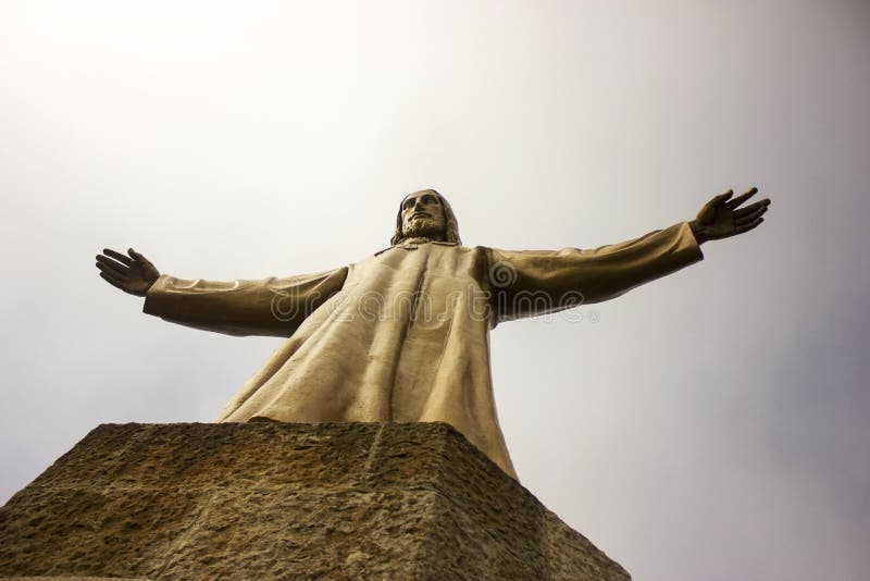 A Large Jesus Christ Statue Editorial Photography - Image of jesus ...