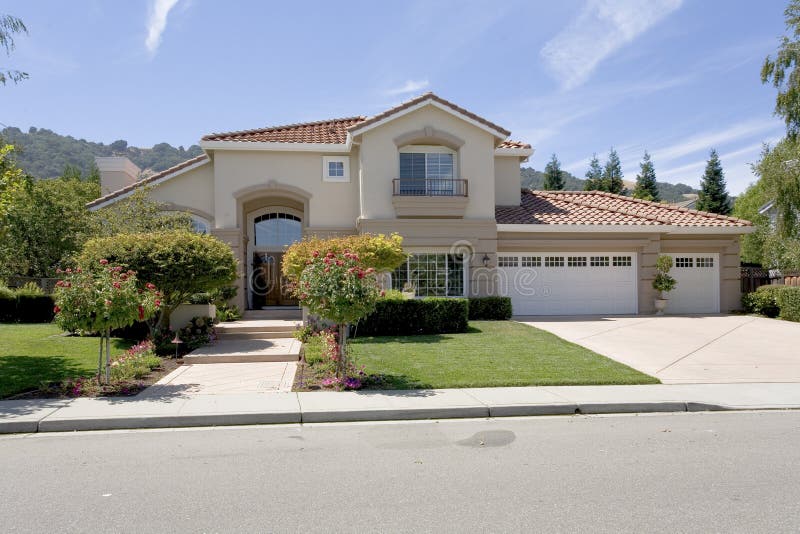 Large Luxurious Suburban Home for the Executive with a Family Stock ...