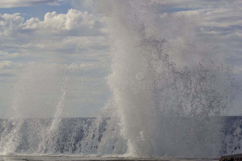 Large Waves Breaking on the Shore Stock Image - Image of ocean, large ...