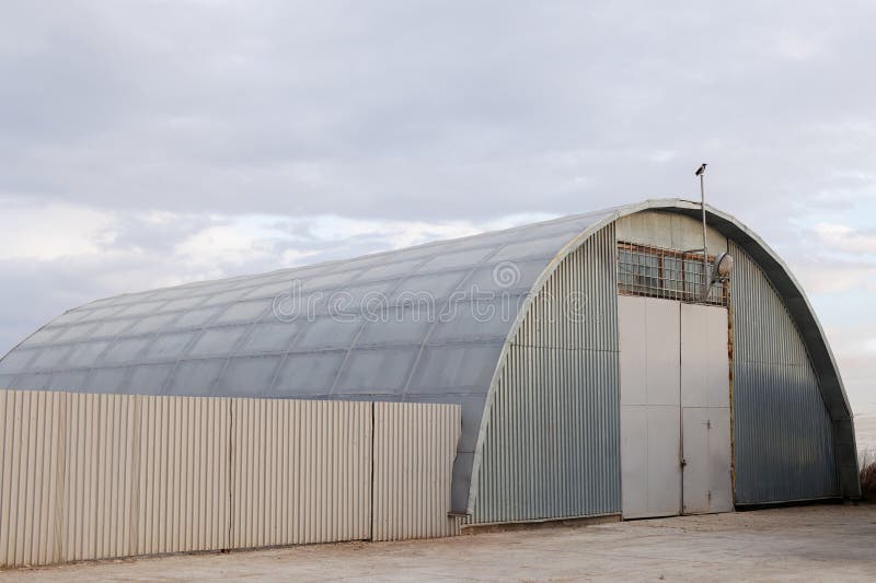 Large, Open Industrial Hangar with Plenty of Space for Equipment ...