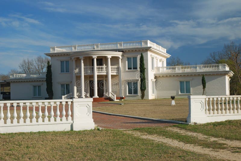 Large Plantation Style House Stock Photo - Image of fence, estate: 4719612