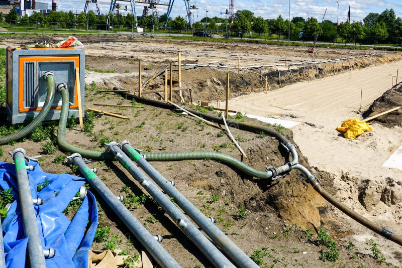 Large Mobile Electric Water Pump for Dewatering the Deep Pit of the ...