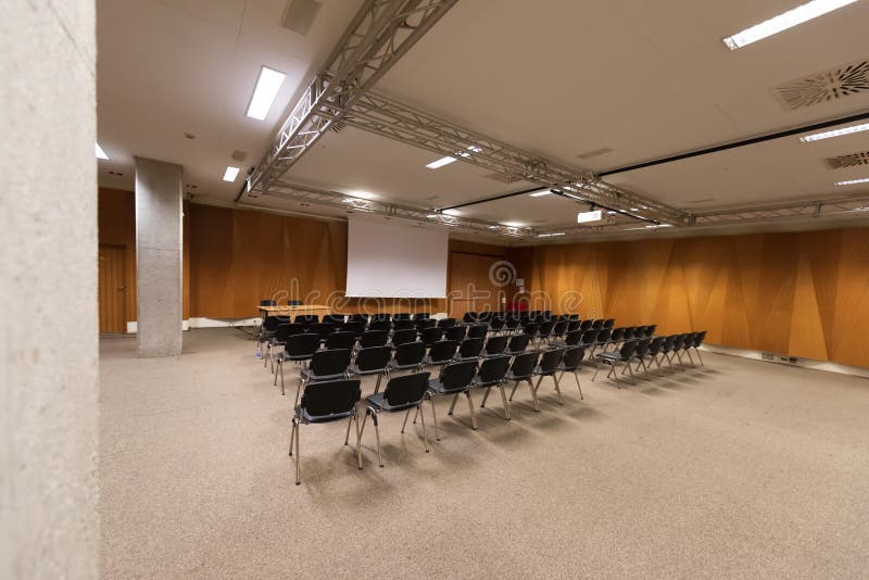Large Presentation Screen in Modern Conference Hall. Large Presentation ...