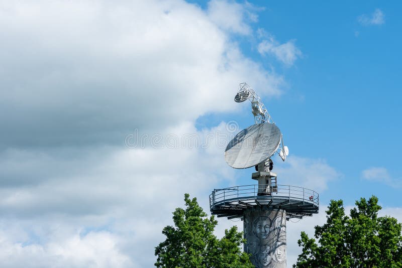 A large radar system stock photo. Image of technology - 277922396