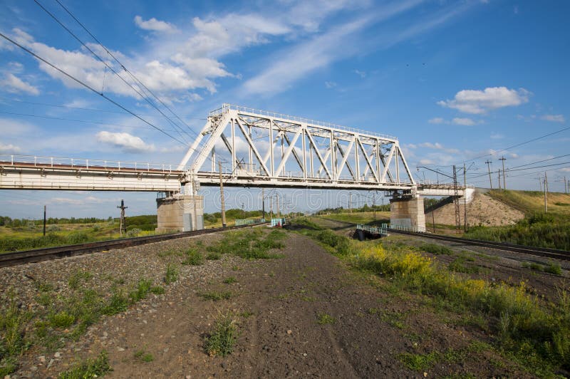 Large railway bridge stock photo. Image of blue, cities - 26436748