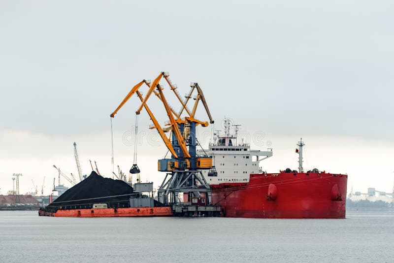 924 Loading General Cargo Stock Photos - Free & Royalty-Free Stock ...