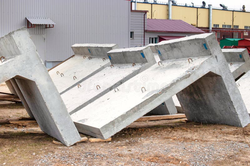 Large Reinforced Concrete Structures at the Construction Site ...