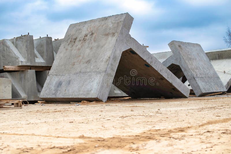 Large Reinforced Concrete Structures at the Construction Site ...