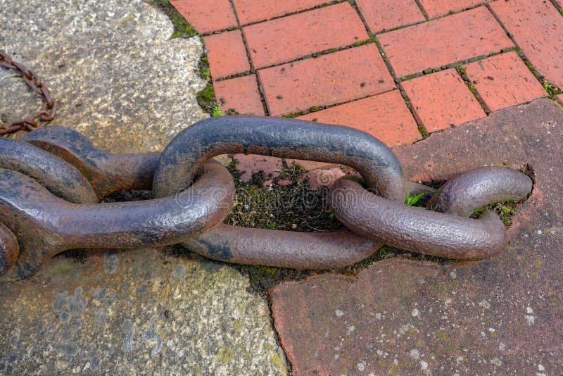 Large Rusty Link Industrial Chain Close-up. Stock Image - Image of ...