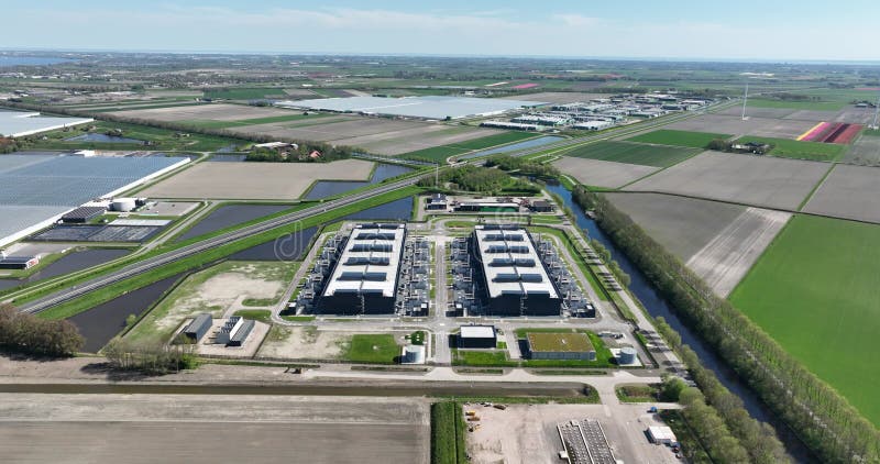 Large Scale Data Center, Datacenter, Computing Center, Server Space ...