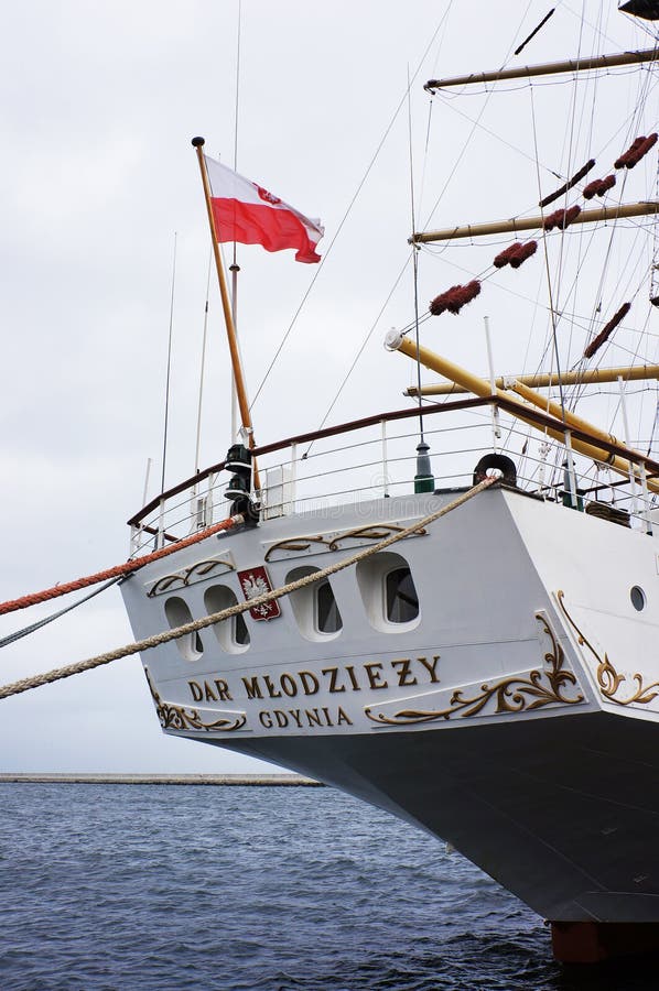 Large ship editorial photo. Image of docks, polish, water - 45000961