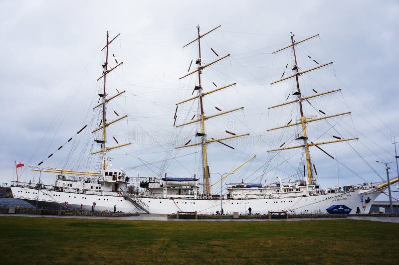 Large ship editorial photo. Image of polish, port, cloudy - 45001071
