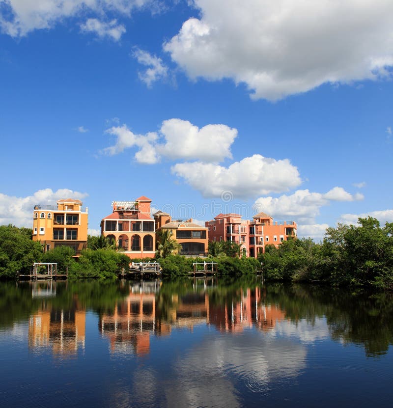 Large Tropical House in Florida Stock Image - Image of luxury, ocean ...