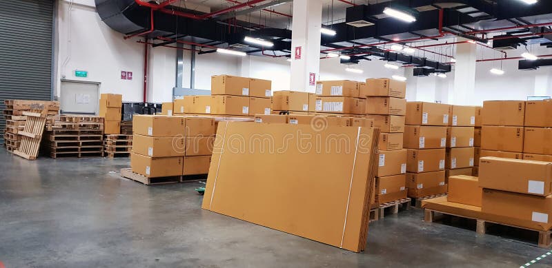 Large Warehouse Logistic or Distribution Center. Interior of Warehouse ...