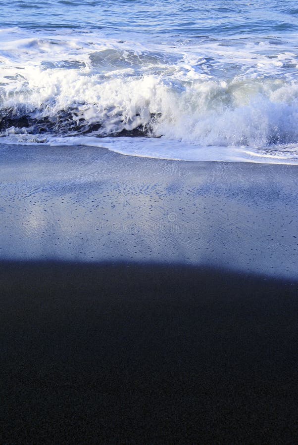 Large Wave Crushing on a Beach Stock Image - Image of sharp, seascape ...