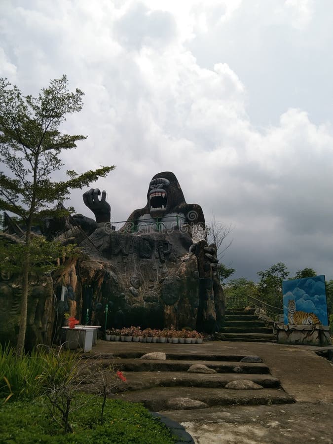 The Largest King Kong Statue in the World Editorial Photo - Image of ...