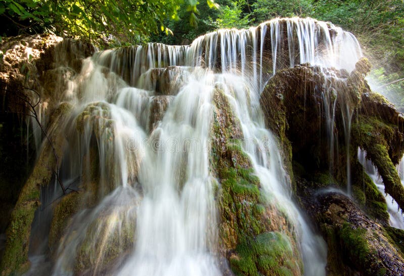 Las cascadas de Krushuna foto de archivo. Imagen de bulgaria - 32273452