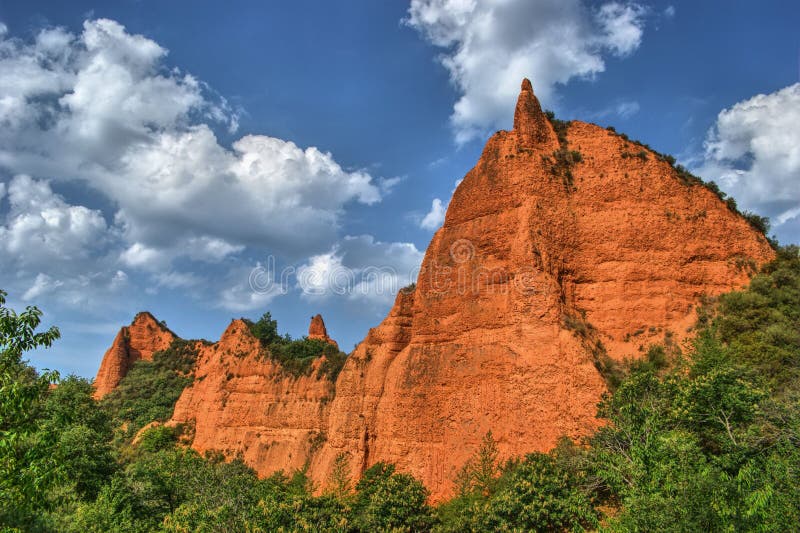 Las Medulas Ancient Roman Mines Stock Image - Image of lake, landscape ...