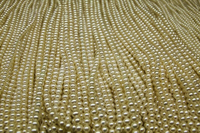 Las perlas preciosas foto de archivo. Imagen de granos - 21913524
